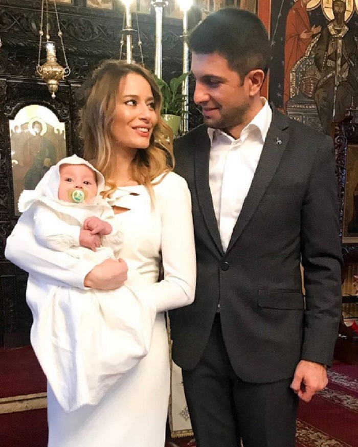 Laura Cosoi și Cosmin Curticăpean, nași de botez a doua zi de Crăciun ...