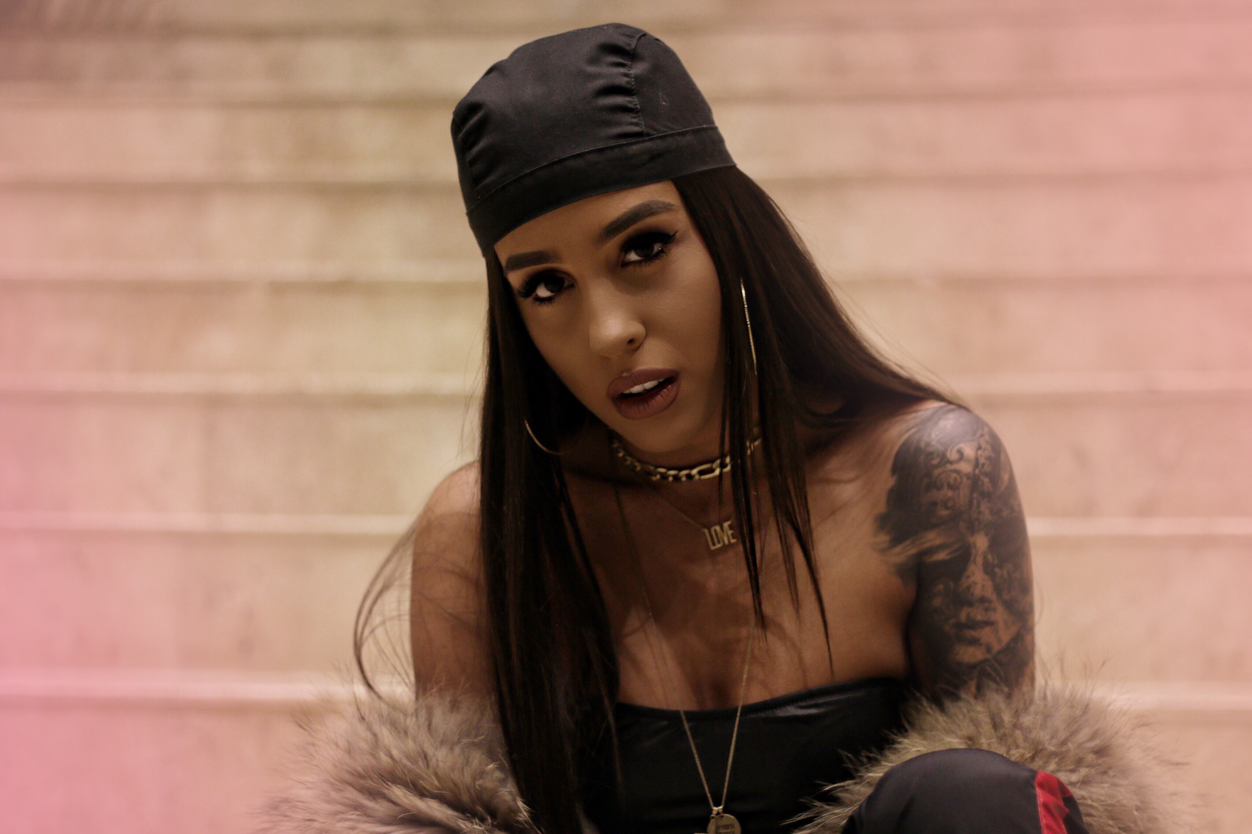 Ștefania este “Solo Un Momento” în cel de-al doilea single al său ...