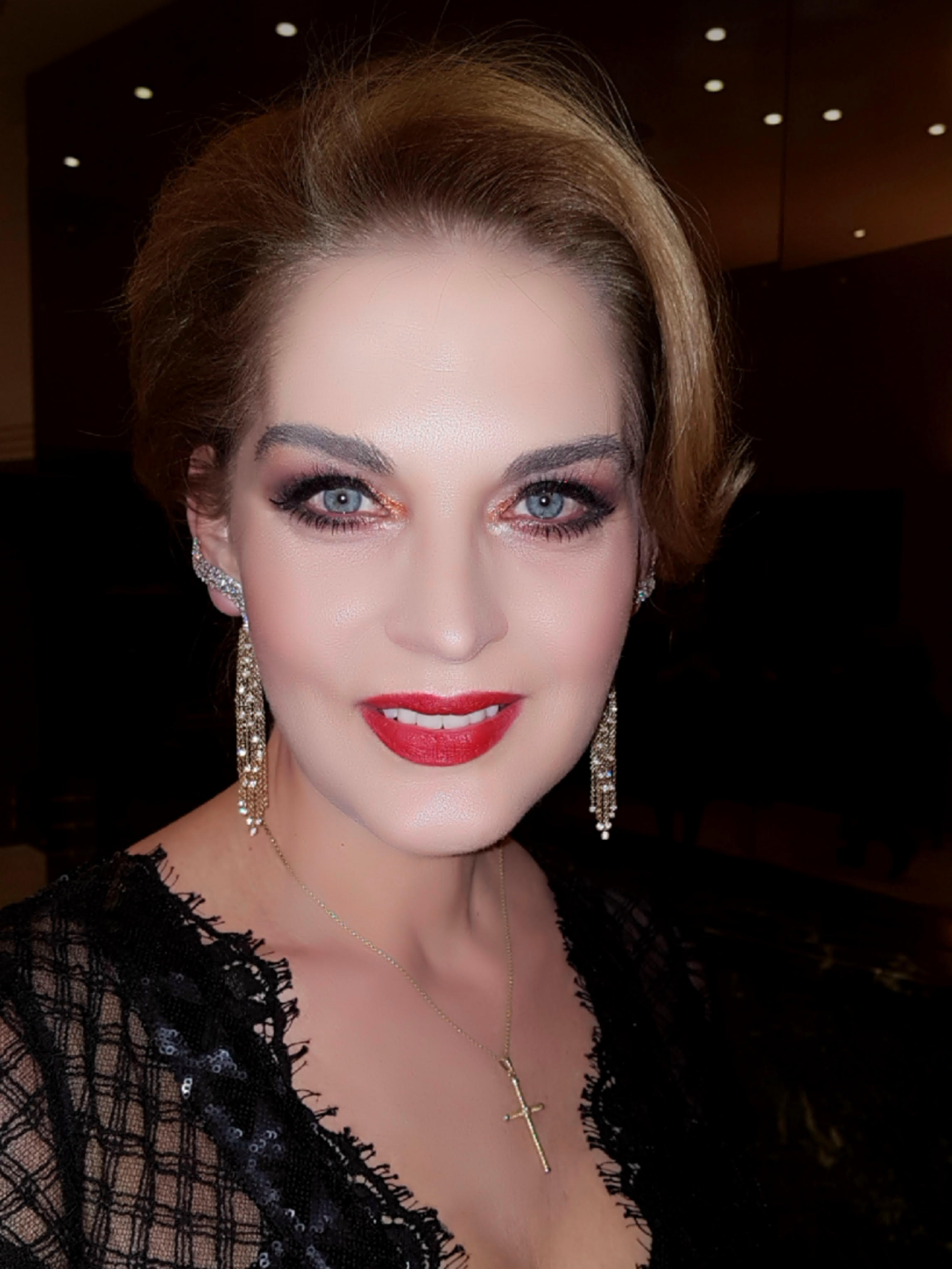 Manuela Hărăbor prezintă Gala UCIN 2018 | Viva.ro
