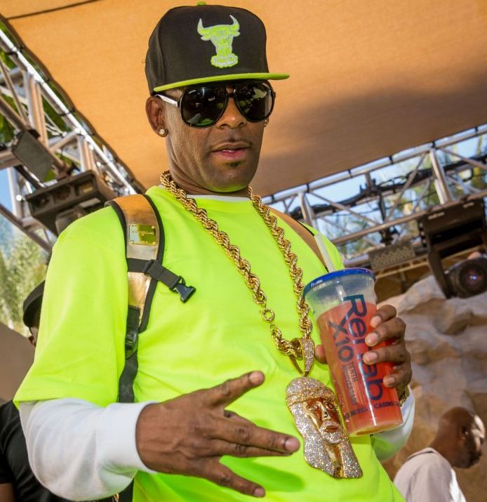 R. Kelly face pușcărie pentru neplata pensiei alimentare!