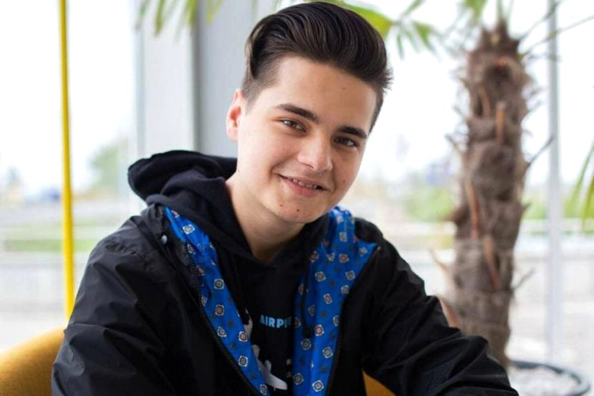 Cine este Selly, vloggerul român care a făcut un milion de euro la 18 ani