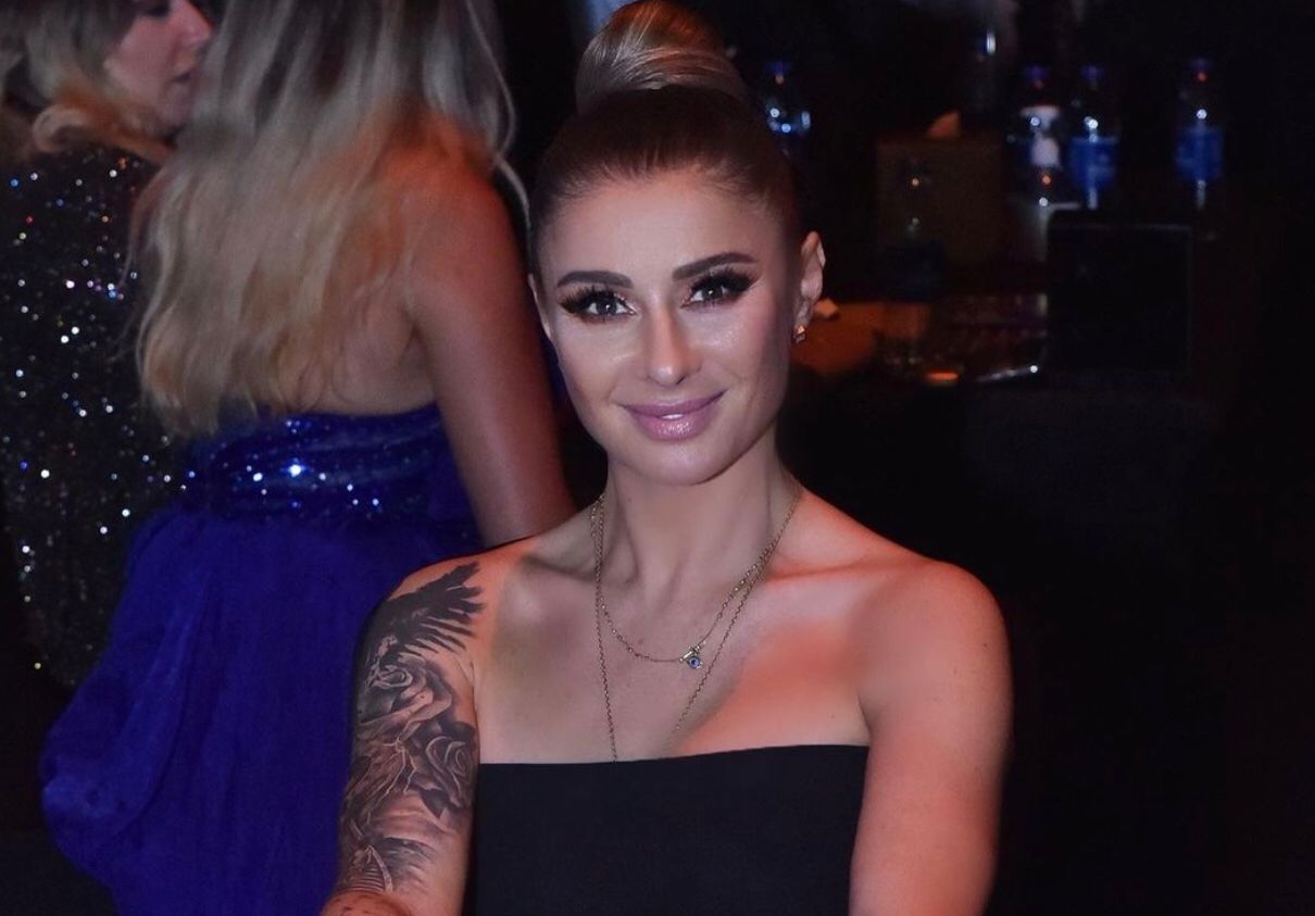 Cum s-a fotografiat Anamaria Prodan în plin divorț de Reghe. S-a afișat aproape goală, pe ...