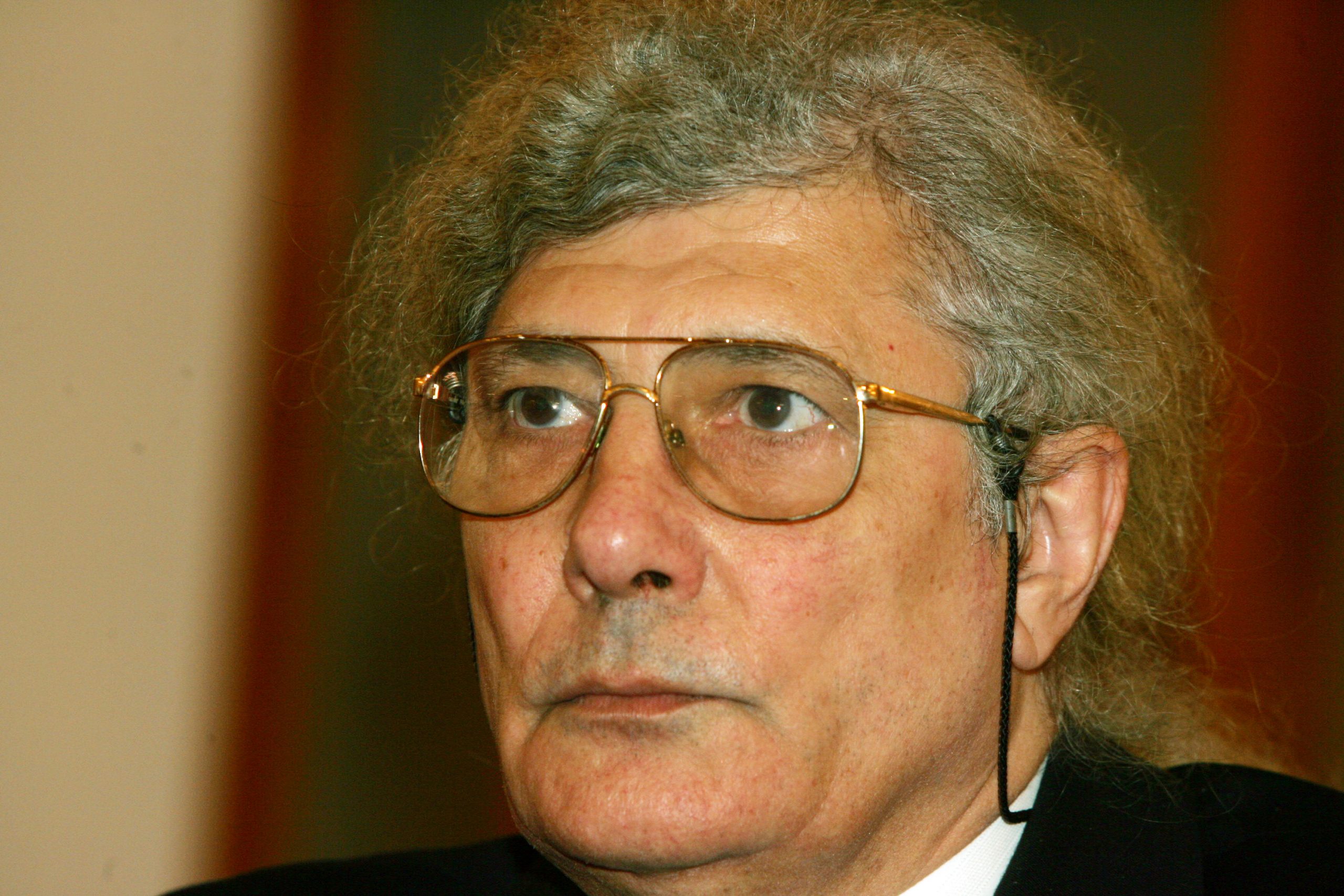 Cum arată mormântul lui Florian Pittiș, la 15 ani de la moartea sa. Nu ...