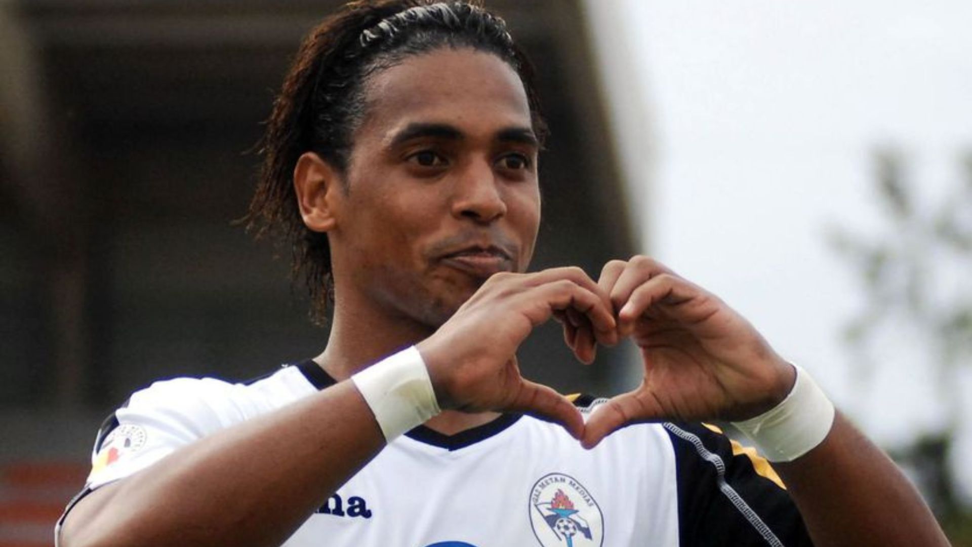 Eric de Oliveira, transportat de urgență la spital. Fostul fotbalist se ...