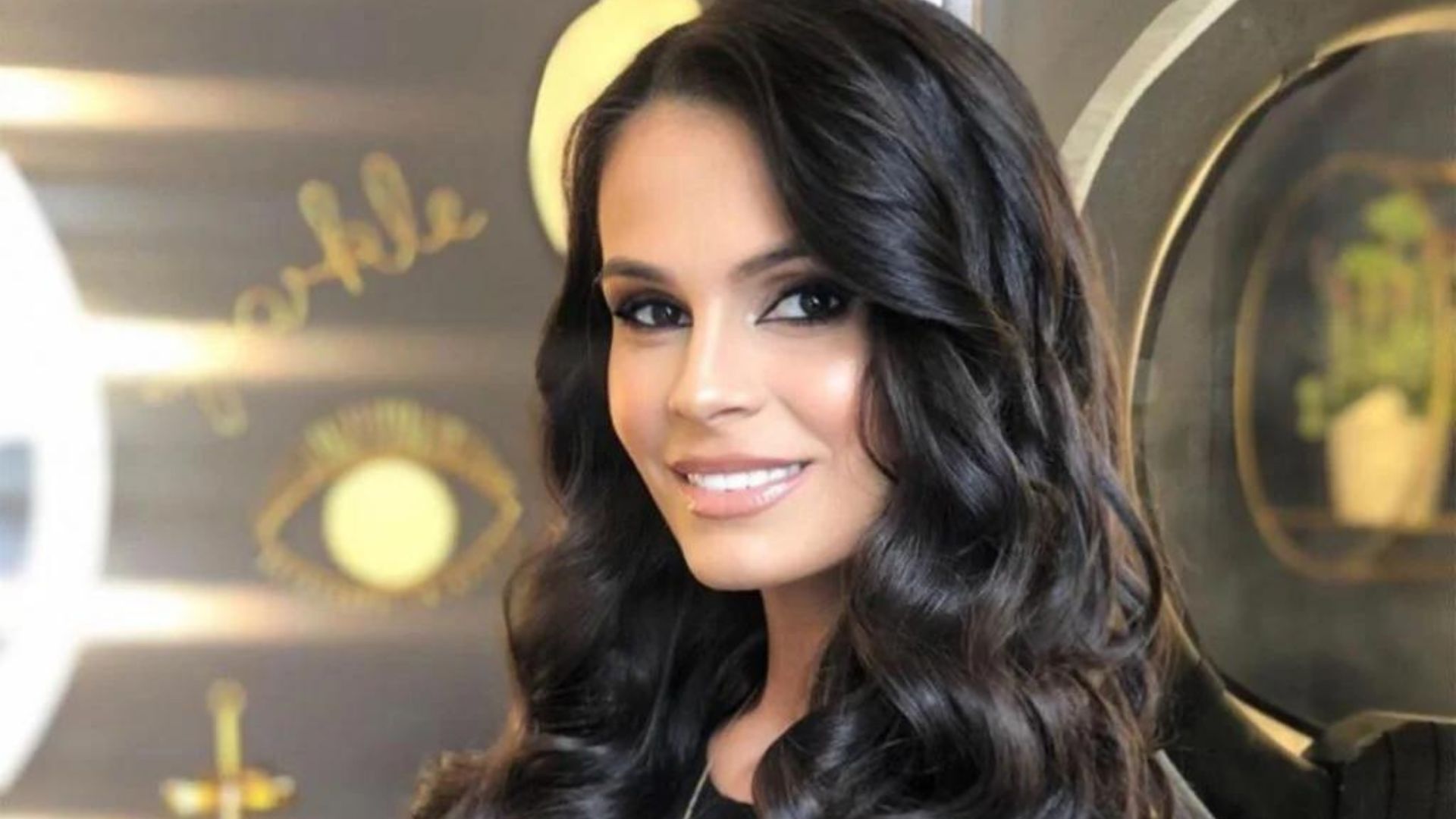 Cum arată fiica cea mare a Ancăi Serea la 15 ani. Sarah seamănă izbitor ...