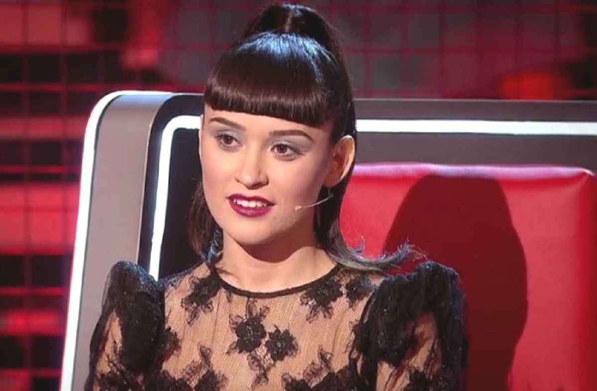 Irina Rimes, în genunchi în fața unei concurente de la Vocea României ...