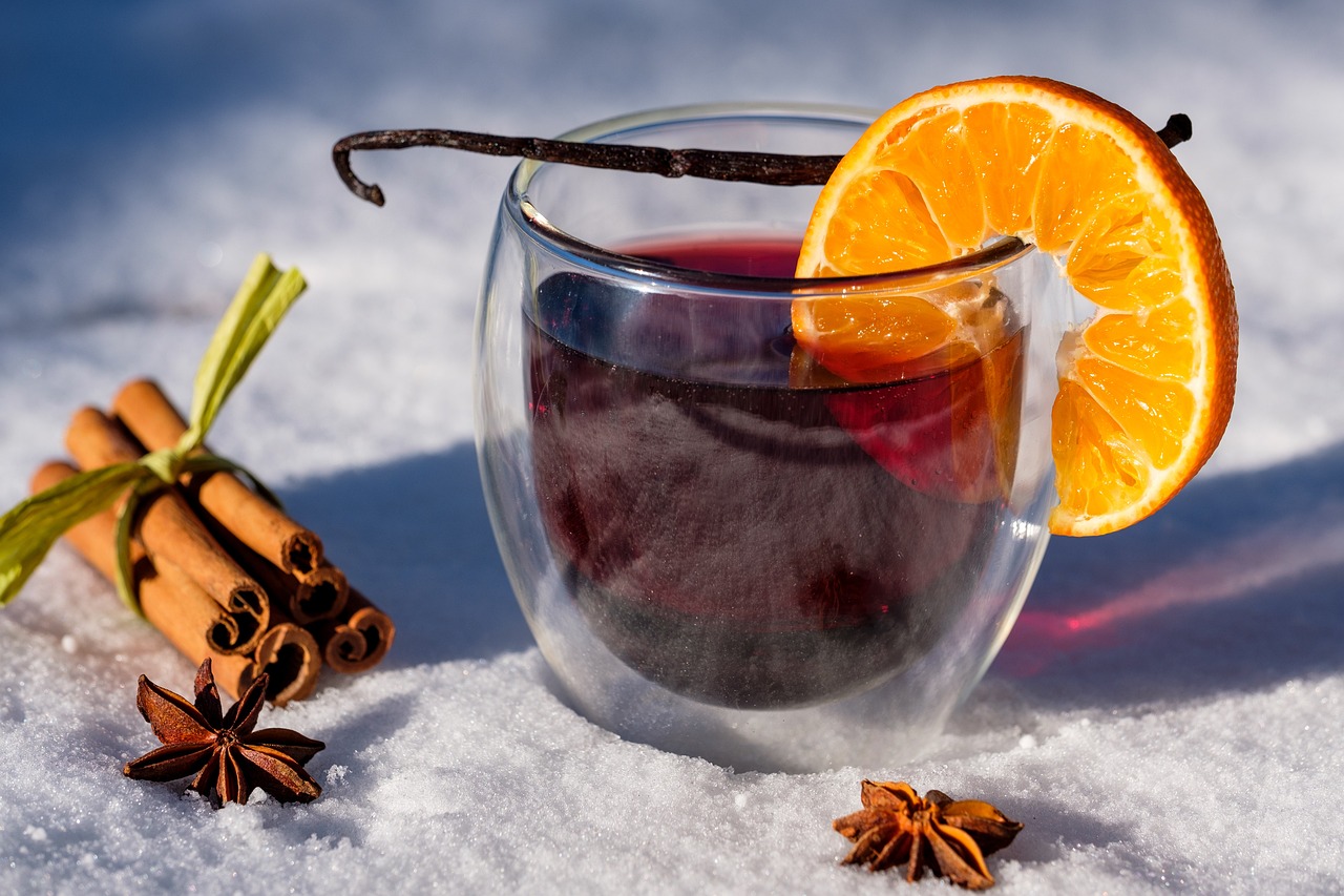 Rețete de vin fiert - Cum prepari cel mai bun vin fiert | Viva.ro