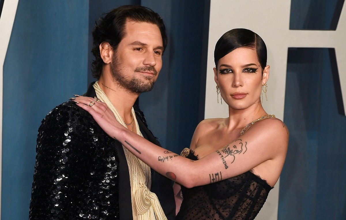 Halsey și Alev Aydin s-au despărțit, după 3 ani de relație. Artista ...