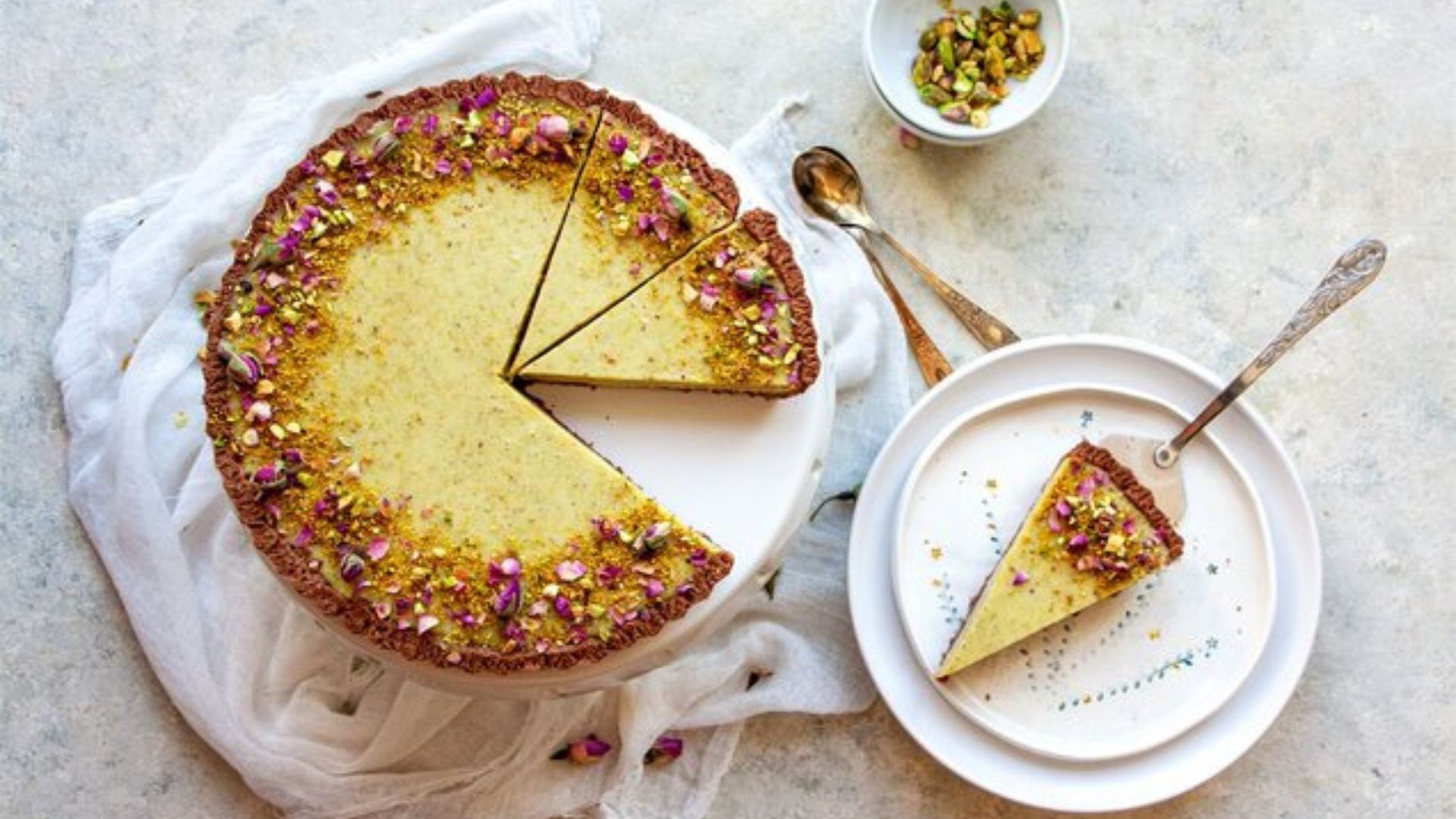 Rețeta de tartă cu fistic. Un desert delicios și ușor de preparat | Viva.ro