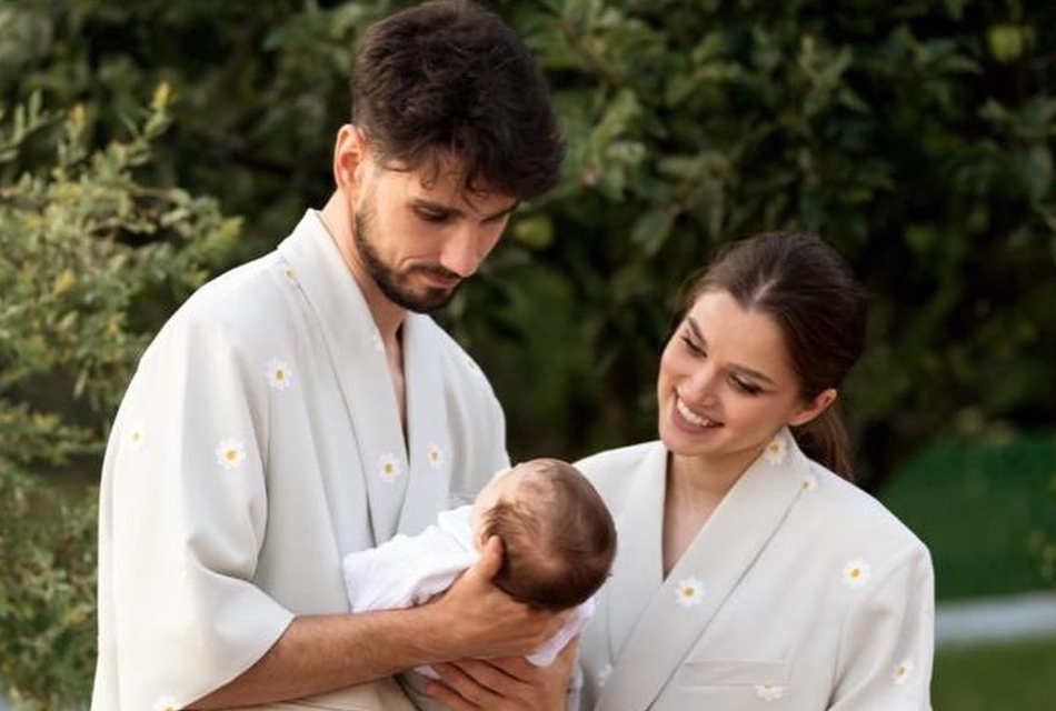 Theo Rose, declarații despre al doilea copil: „Îmi place foarte tare viața de mamă, Sasha e de ...