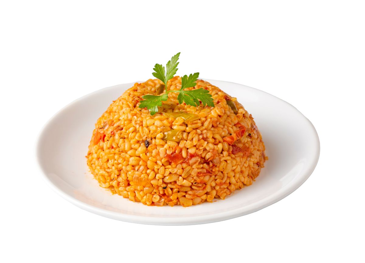 Rețetă de pilaf turcesc din bulgur cu ardei și roșii | Viva.ro