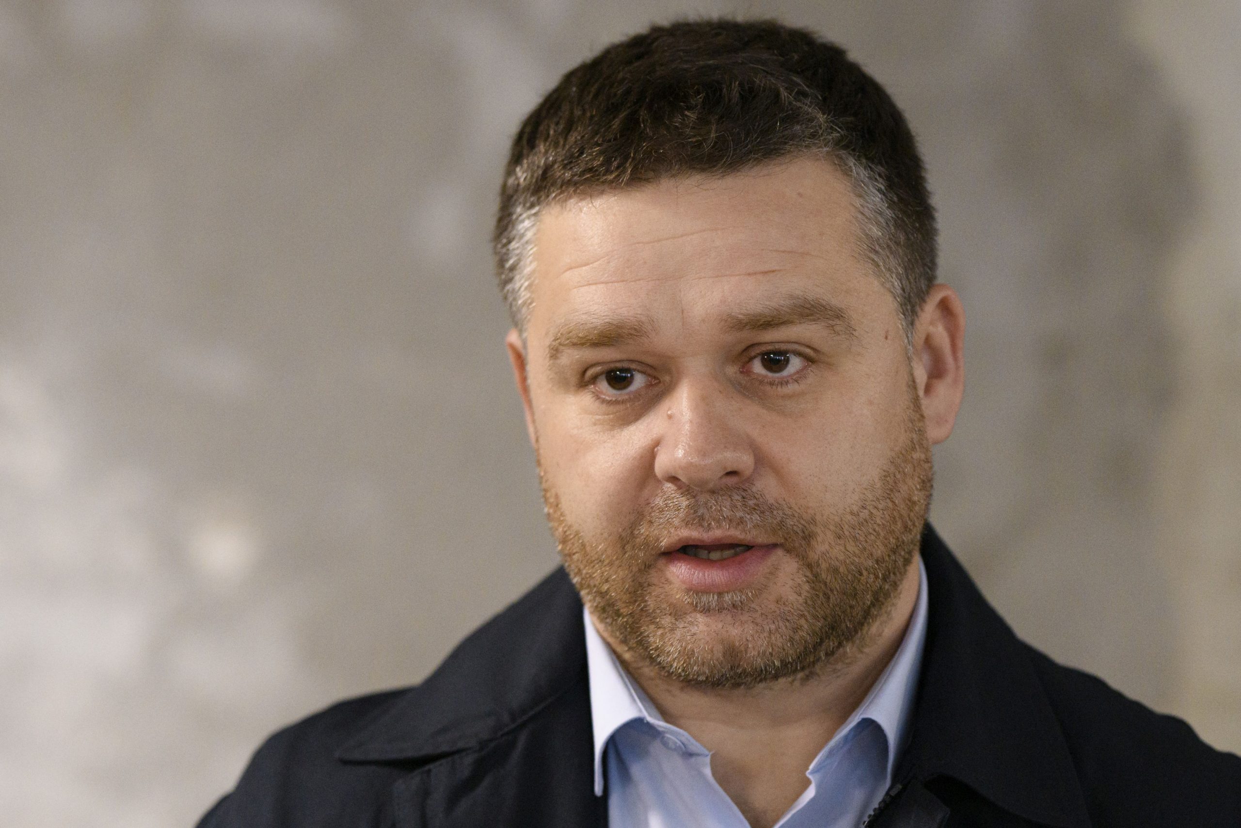 Cine este Ciprian Ciucu. Este căsătorit, are un copil și se numără ...