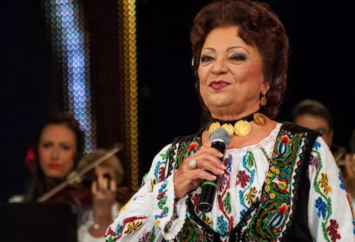 Maria Ciobanu a împlinit 88 de ani și este sărbătorită de familie în ...
