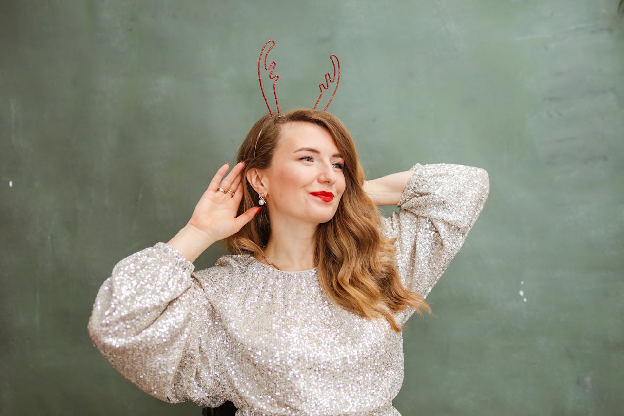Look-ul de divă pentru Revelion: trucuri de make-up și detalii care fac ...